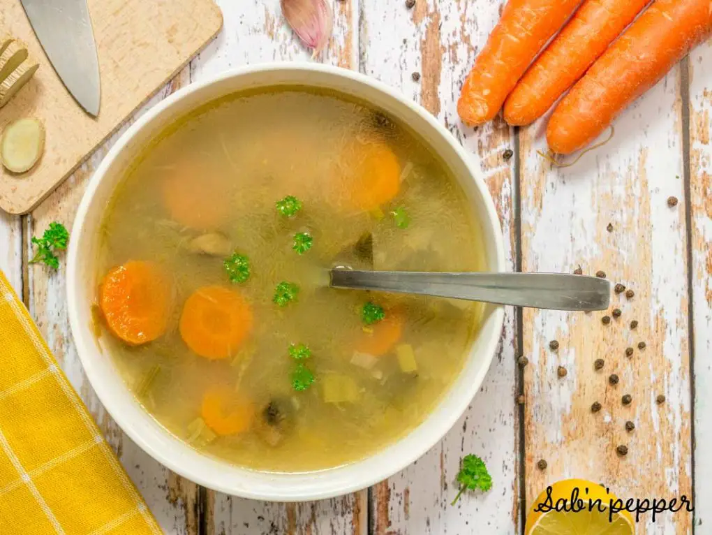 Bouillon detox poireaux gingembre pour se faire du bien - Sab'n'Pepper