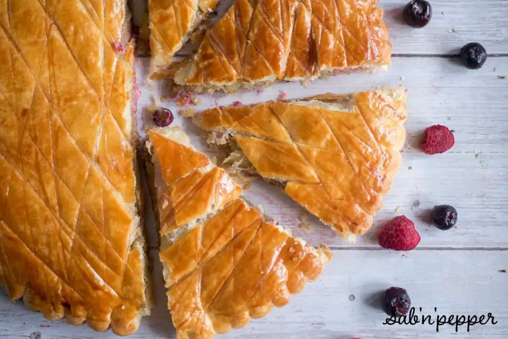 Galette des rois aux fruits rouges sans frangipane - Sab'n'Pepper